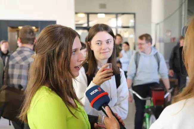 Erste Tage an der H-BRS - Erstsemesterinfos Wintersemester 2025/26 | Hochschule Bonn-Rhein-Sieg ...